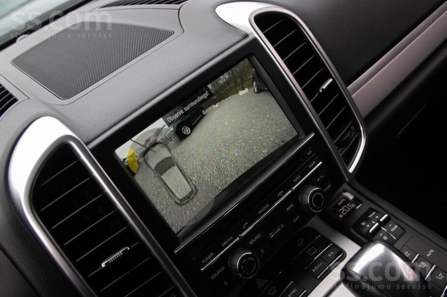 Melns Porsche Cayenne 2016 Tukums, ar dzinēja tilpumu 3.00 L un nobraukumu 289 tūkst. km par 19990 €, foto 26 vietnē AUTOMOTO.COM.LV