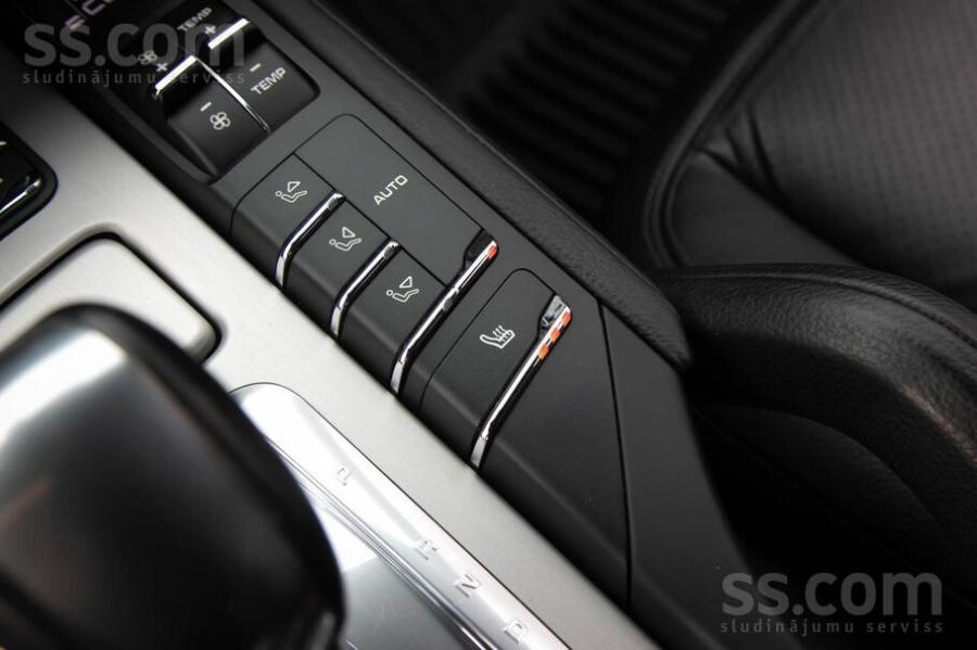 Melns Porsche Cayenne 2016 Tukums, ar dzinēja tilpumu 3.00 L un nobraukumu 289 tūkst. km par 19990 €, foto 34 vietnē AUTOMOTO.COM.LV