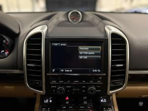 Melns Porsche Cayenne 2016 Viļņa, ar dzinēja tilpumu 3.60 L un nobraukumu 164 tūkst. km par 19999 €, foto 26 vietnē AUTOMOTO.COM.LV