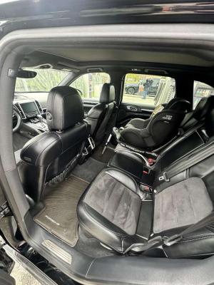 Black Porsche Cayenne 2016 in Klaipeda, with an engine capacity of 2.97 L and mileage of 185 thousand km for 29800 €, photo 6 on AUTOMOTO.COM.LV