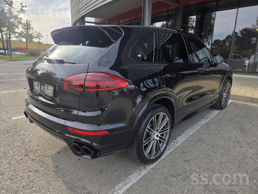 Melns Porsche Cayenne 2016 Rīga, ar dzinēja tilpumu 3.00 L un nobraukumu 0 tūkst. km par 19500 €, foto 5 vietnē AUTOMOTO.COM.LV