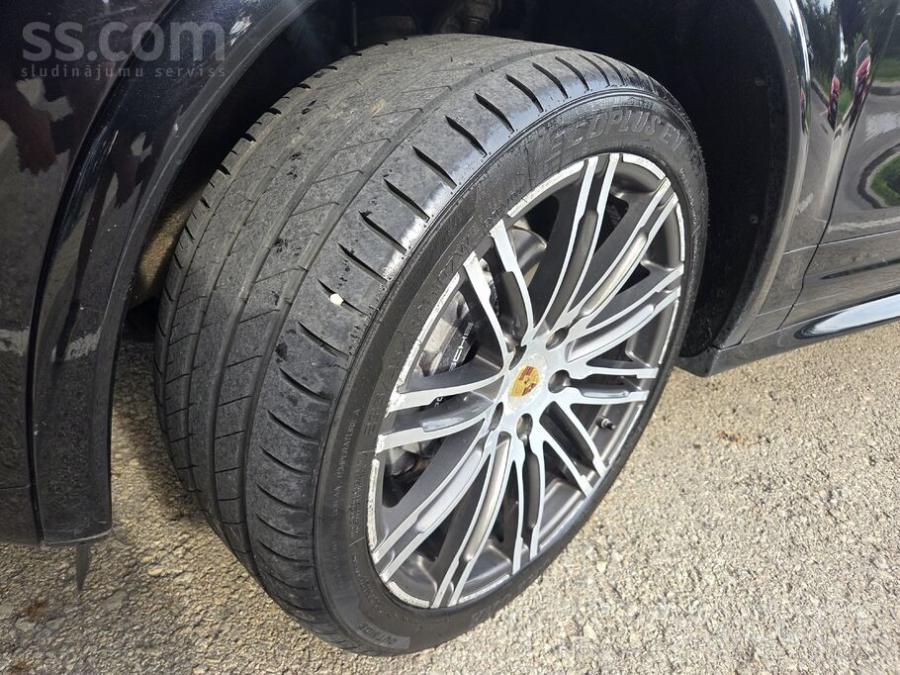 Melns Porsche Cayenne 2016 Rīga, ar dzinēja tilpumu 3.00 L un nobraukumu 0 tūkst. km par 19500 €, foto 15 vietnē AUTOMOTO.COM.LV