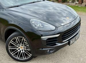 Black Porsche Cayenne 2016 in Siauliai, with an engine capacity of 4.13 L and mileage of 205 thousand km for 28900 €, photo 9 on AUTOMOTO.COM.LV