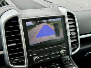 Black Porsche Cayenne 2016 in Siauliai, with an engine capacity of 4.13 L and mileage of 205 thousand km for 28900 €, photo 14 on AUTOMOTO.COM.LV