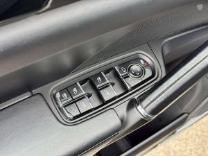 Black Porsche Cayenne 2016 in Siauliai, with an engine capacity of 4.13 L and mileage of 205 thousand km for 28900 €, photo 19 on AUTOMOTO.COM.LV