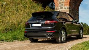 Black Porsche Cayenne 2016 in Klaipeda, with an engine capacity of 3.00 L and mileage of 273 thousand km for 19000 €, photo 10 on AUTOMOTO.COM.LV