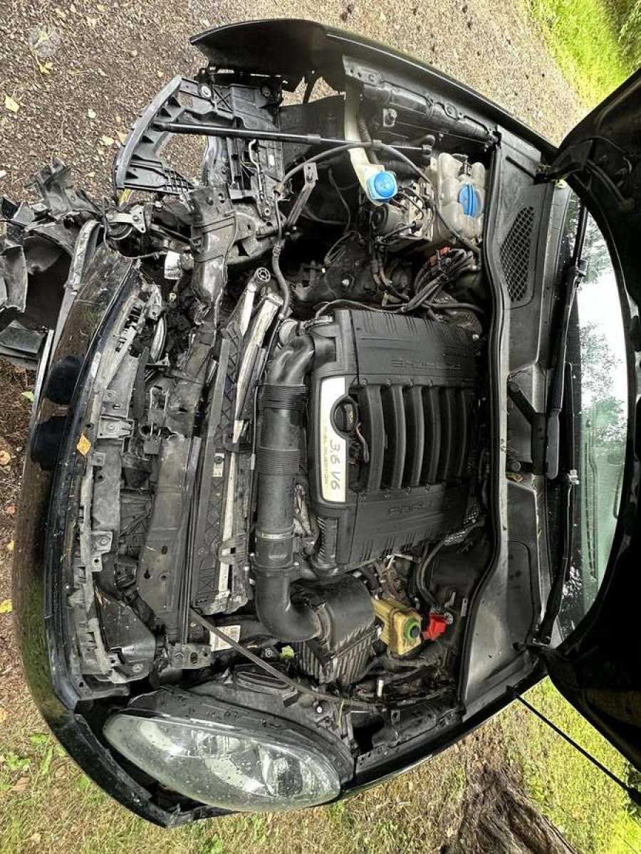 Melns Porsche Cayenne 2016 Viļņa, ar dzinēja tilpumu 3.60 L un nobraukumu 126 tūkst. km par 9400 €, foto 5 vietnē AUTOMOTO.COM.LV