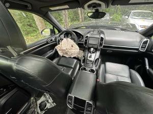 Melns Porsche Cayenne 2016 Viļņa, ar dzinēja tilpumu 3.60 L un nobraukumu 126 tūkst. km par 9400 €, foto 10 vietnē AUTOMOTO.COM.LV