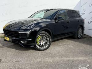 Black Porsche Cayenne 2016 in Klaipeda, with an engine capacity of 3.00 L and mileage of 173 thousand km for 22900 €, photo  on AUTOMOTO.COM.LV