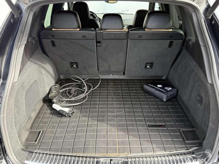 Melns Porsche Cayenne 2016 Klaipėda, ar dzinēja tilpumu 3.00 L un nobraukumu 173 tūkst. km par 22900 €, foto 16 vietnē AUTOMOTO.COM.LV