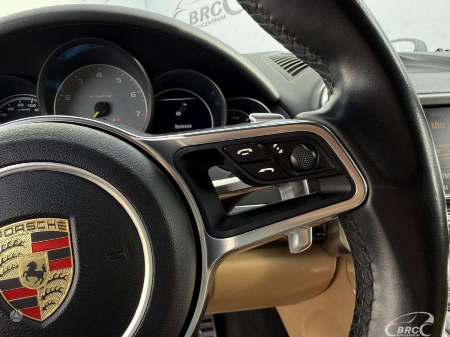Melns Porsche Cayenne 2016 Klaipėda, ar dzinēja tilpumu 3.00 L un nobraukumu 173 tūkst. km par 22900 €, foto 31 vietnē AUTOMOTO.COM.LV