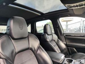 Melns Porsche Cayenne 2016 Klaipėda, ar dzinēja tilpumu 2.97 L un nobraukumu 189 tūkst. km par 28500 €, foto 11 vietnē AUTOMOTO.COM.LV