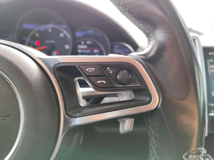 Melns Porsche Cayenne 2016 Klaipėda, ar dzinēja tilpumu 2.97 L un nobraukumu 189 tūkst. km par 28500 €, foto 25 vietnē AUTOMOTO.COM.LV