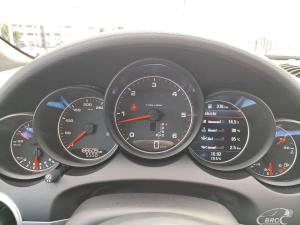 Melns Porsche Cayenne 2016 Klaipėda, ar dzinēja tilpumu 2.97 L un nobraukumu 189 tūkst. km par 28500 €, foto 29 vietnē AUTOMOTO.COM.LV