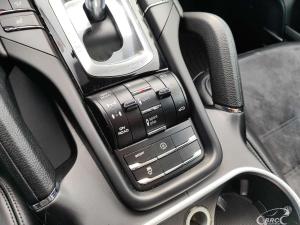 Melns Porsche Cayenne 2016 Klaipėda, ar dzinēja tilpumu 2.97 L un nobraukumu 189 tūkst. km par 28500 €, foto 31 vietnē AUTOMOTO.COM.LV