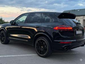 Melns Porsche Cayenne 2016 Kauņa, ar dzinēja tilpumu 3.60 L un nobraukumu 172 tūkst. km par 18000 €, foto 13 vietnē AUTOMOTO.COM.LV