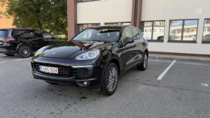 Black Porsche Cayenne 2016 in Klaipeda, with an engine capacity of 3.60 L and mileage of 137 thousand km for 19500 €, photo  on AUTOMOTO.COM.LV