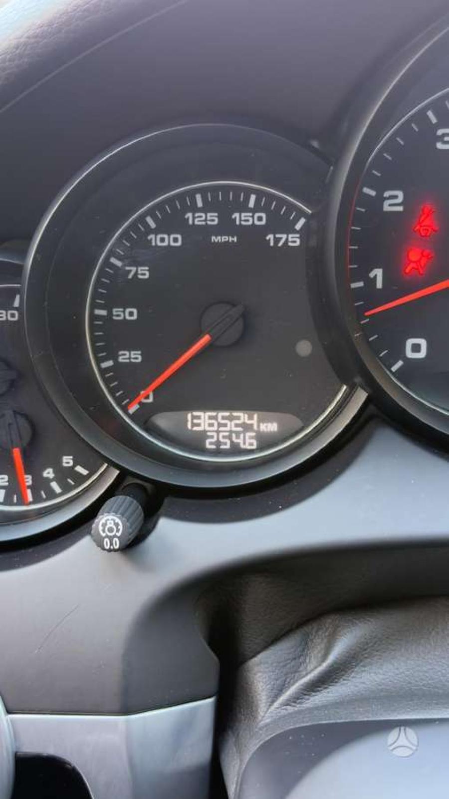 Black Porsche Cayenne 2016 in Klaipeda, with an engine capacity of 3.60 L and mileage of 137 thousand km for 19500 €, photo 12 on AUTOMOTO.COM.LV
