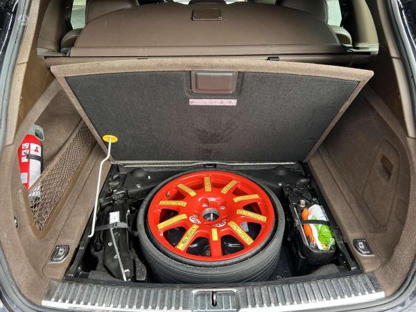 Porsche Cayenne 2016 Utena vietnē Melns Porsche Cayenne 2016 Utena, ar dzinēja tilpumu 2.97 L un nobraukumu 324 tūkst. km par 18800 €, foto 8 vietnē AUTOMOTO.COM.LV