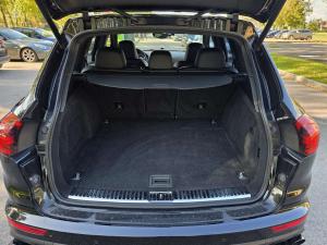 Melns Porsche Cayenne 2016 Tauragė, ar dzinēja tilpumu 4.13 L un nobraukumu 230 tūkst. km par 28500 €, foto 10 vietnē AUTOMOTO.COM.LV