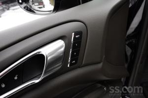 Melns Porsche Cayenne 2016 Jelgava, ar dzinēja tilpumu 3.00 L un nobraukumu 250 tūkst. km par 24500 €, foto 14 vietnē AUTOMOTO.COM.LV