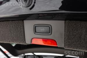 Melns Porsche Cayenne 2016 Jelgava, ar dzinēja tilpumu 3.00 L un nobraukumu 250 tūkst. km par 24500 €, foto 21 vietnē AUTOMOTO.COM.LV