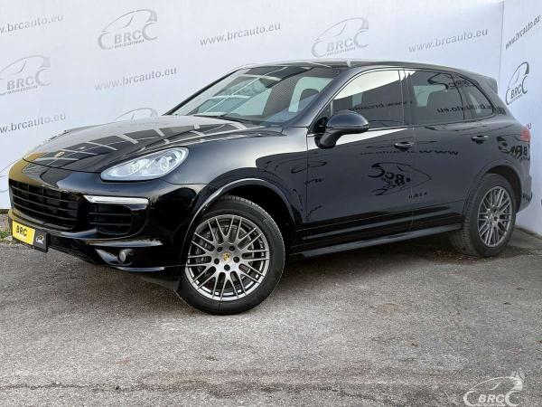 Melns Porsche Cayenne 2017 Klaipėda, ar dzinēja tilpumu 3.60 L un nobraukumu 157 tūkst. km par 20500 €, foto 1 vietnē AUTOMOTO.COM.LV