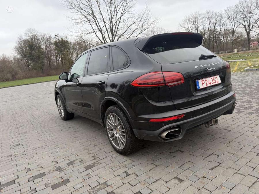 Melns Porsche Cayenne 2017 Kauņa, ar dzinēja tilpumu 3.60 L un nobraukumu 175 tūkst. km par 18500 €, foto 11 vietnē AUTOMOTO.COM.LV