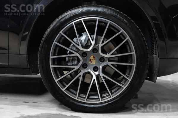 Melns Porsche Cayenne 2017 Rīga, ar dzinēja tilpumu 3.00 L un nobraukumu 171 tūkst. km par 44900 €, foto 9 vietnē AUTOMOTO.COM.LV
