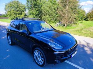 Black Porsche Cayenne 2017 in Klaipeda, with an engine capacity of 3.60 L and mileage of 129 thousand km for 23500 €, photo 8 on AUTOMOTO.COM.LV