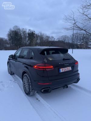 Melns Porsche Cayenne 2017 Kauņa, ar dzinēja tilpumu 3.60 L un nobraukumu 170 tūkst. km par 19999 €, foto 6 vietnē AUTOMOTO.COM.LV