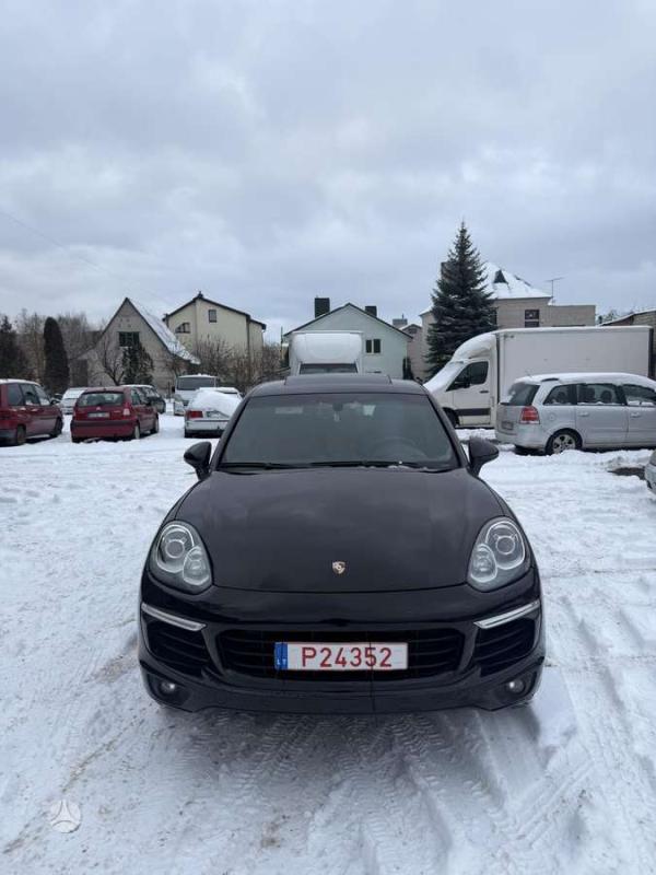 Melns Porsche Cayenne 2017 Kauņa, ar dzinēja tilpumu 3.60 L un nobraukumu 170 tūkst. km par 17999 €, foto 9 vietnē AUTOMOTO.COM.LV