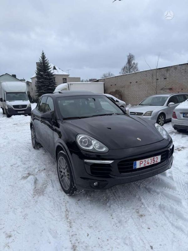 Melns Porsche Cayenne 2017 Kauņa, ar dzinēja tilpumu 3.60 L un nobraukumu 170 tūkst. km par 17999 €, foto 10 vietnē AUTOMOTO.COM.LV