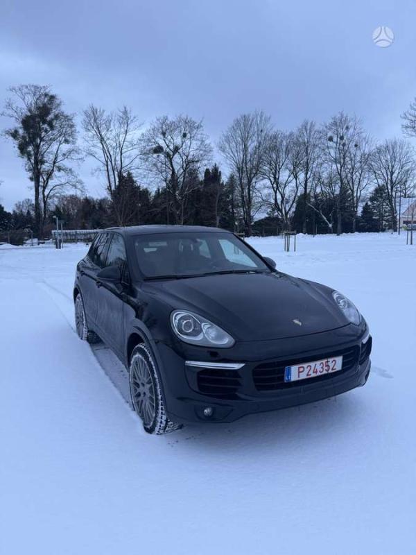 Melns Porsche Cayenne 2017 Kauņa, ar dzinēja tilpumu 3.60 L un nobraukumu 170 tūkst. km par 17899 €, foto 5 vietnē AUTOMOTO.COM.LV