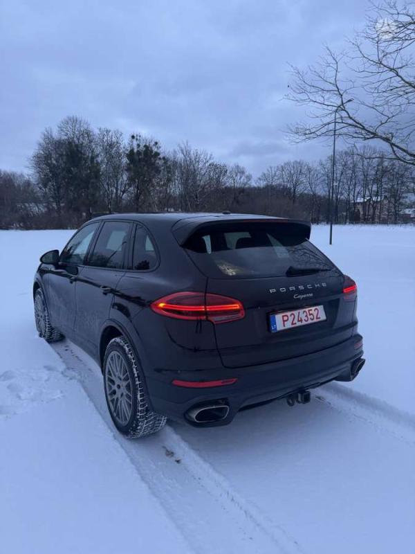 Melns Porsche Cayenne 2017 Kauņa, ar dzinēja tilpumu 3.60 L un nobraukumu 170 tūkst. km par 17899 €, foto 6 vietnē AUTOMOTO.COM.LV
