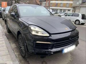 Melns Porsche Cayenne 2017 Klaipėda, ar dzinēja tilpumu 3.00 L un nobraukumu 144 tūkst. km par 23000 €, foto  vietnē AUTOMOTO.COM.LV