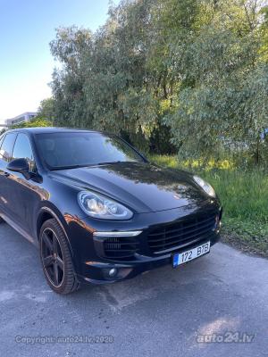 Black Porsche Cayenne 2017 in Tallinn, with an engine capacity of 3.00 L and mileage of 135 thousand km for 33990 €, photo 5 on AUTOMOTO.COM.LV