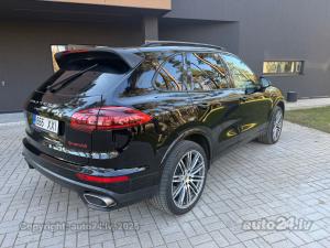 Melns Porsche Cayenne 2017 Tallina, ar dzinēja tilpumu 3.00 L un nobraukumu 197 tūkst. km par 30600 €, foto 6 vietnē AUTOMOTO.COM.LV