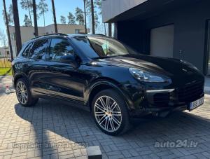 Melns Porsche Cayenne 2017 Tallina, ar dzinēja tilpumu 3.00 L un nobraukumu 197 tūkst. km par 30600 €, foto 22 vietnē AUTOMOTO.COM.LV