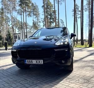 Melns Porsche Cayenne 2017 Tallina, ar dzinēja tilpumu 3.00 L un nobraukumu 197 tūkst. km par 30600 €, foto 23 vietnē AUTOMOTO.COM.LV