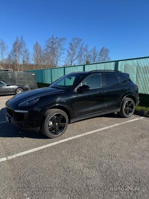 Melns Porsche Cayenne 2017 Tallina, ar dzinēja tilpumu 4.20 L un nobraukumu 210 tūkst. km par 39000 €, foto  vietnē AUTOMOTO.COM.LV
