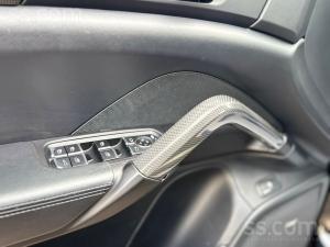 Black Porsche Cayenne 2017 in Riga, with an engine capacity of 3.00 L and mileage of 192 thousand km for 26000 €, photo 10 on AUTOMOTO.COM.LV