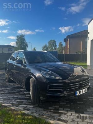 Melns Porsche Cayenne 2017 Rīga, ar dzinēja tilpumu 3.00 L un nobraukumu 180 tūkst. km par 39999 €, foto 3 vietnē AUTOMOTO.COM.LV