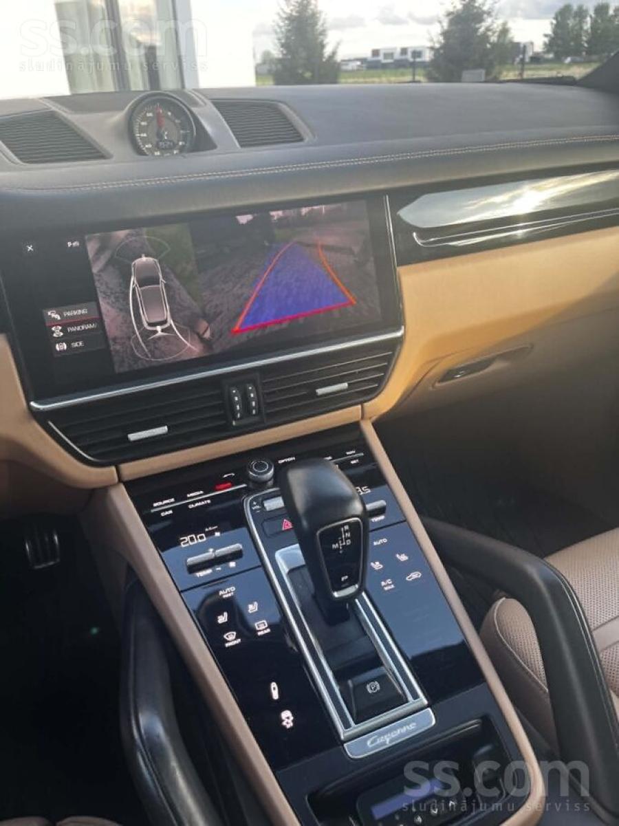 Melns Porsche Cayenne 2017 Rīga, ar dzinēja tilpumu 3.00 L un nobraukumu 180 tūkst. km par 39999 €, foto 4 vietnē AUTOMOTO.COM.LV