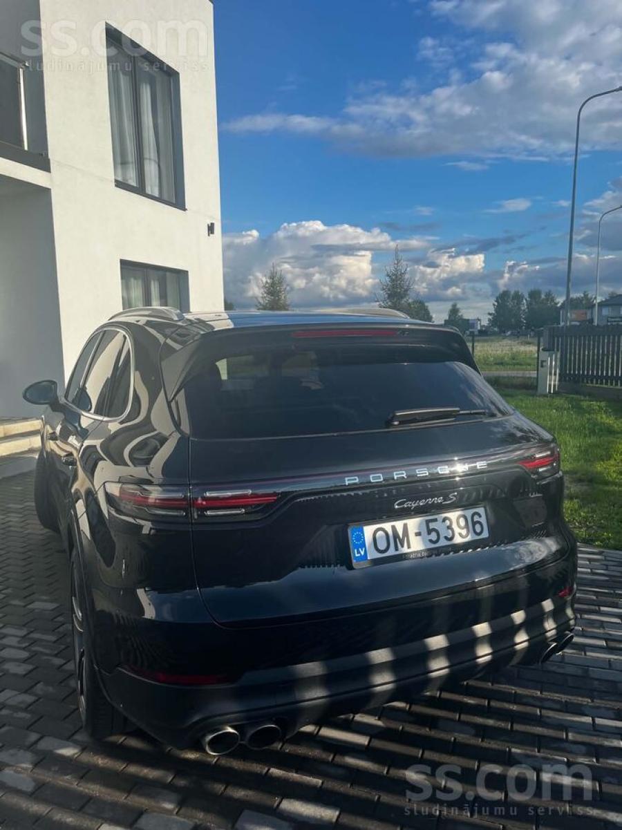Melns Porsche Cayenne 2017 Rīga, ar dzinēja tilpumu 3.00 L un nobraukumu 180 tūkst. km par 39999 €, foto 6 vietnē AUTOMOTO.COM.LV