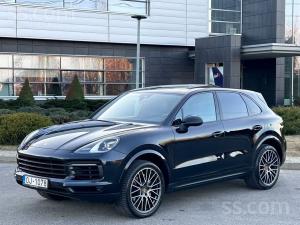 Black Porsche Cayenne 2017 in Riga, with an engine capacity of 3.00 L and mileage of 171 thousand km for 34950 €, photo  on AUTOMOTO.COM.LV