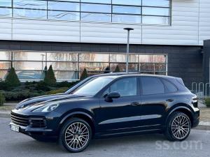 Melns Porsche Cayenne 2017 Rīga, ar dzinēja tilpumu 3.00 L un nobraukumu 171 tūkst. km par 34950 €, foto 3 vietnē AUTOMOTO.COM.LV