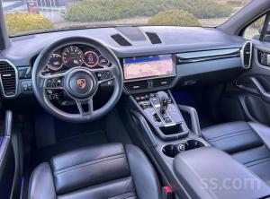 Melns Porsche Cayenne 2017 Rīga, ar dzinēja tilpumu 3.00 L un nobraukumu 171 tūkst. km par 34950 €, foto 10 vietnē AUTOMOTO.COM.LV