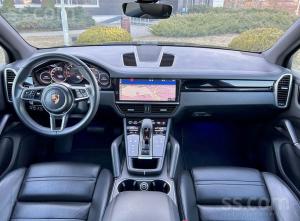 Melns Porsche Cayenne 2017 Rīga, ar dzinēja tilpumu 3.00 L un nobraukumu 171 tūkst. km par 34950 €, foto 12 vietnē AUTOMOTO.COM.LV