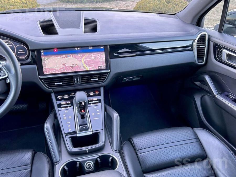 Melns Porsche Cayenne 2017 Rīga, ar dzinēja tilpumu 3.00 L un nobraukumu 171 tūkst. km par 34950 €, foto 13 vietnē AUTOMOTO.COM.LV
